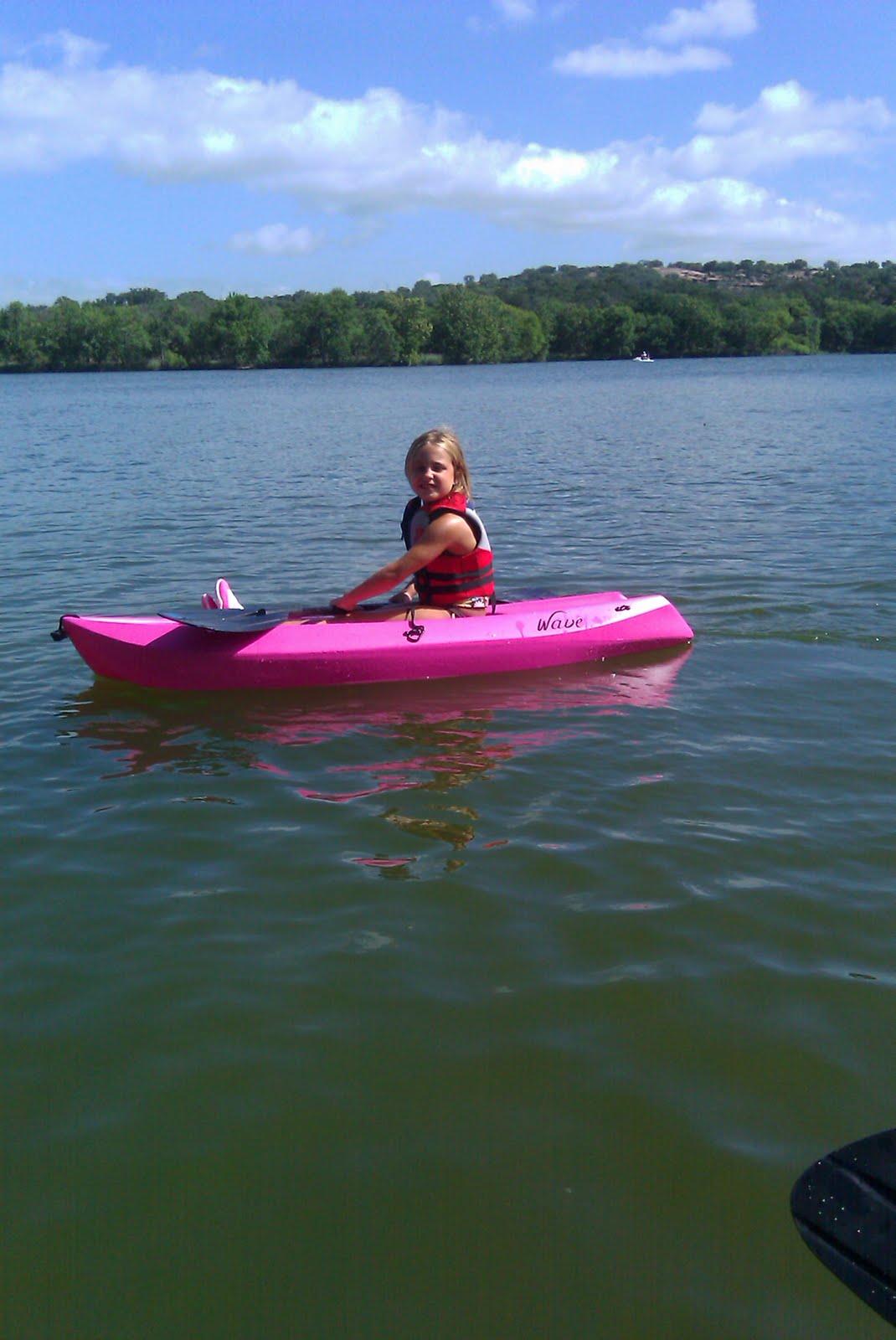 Davis Divas and Dude: Pink Kayaks